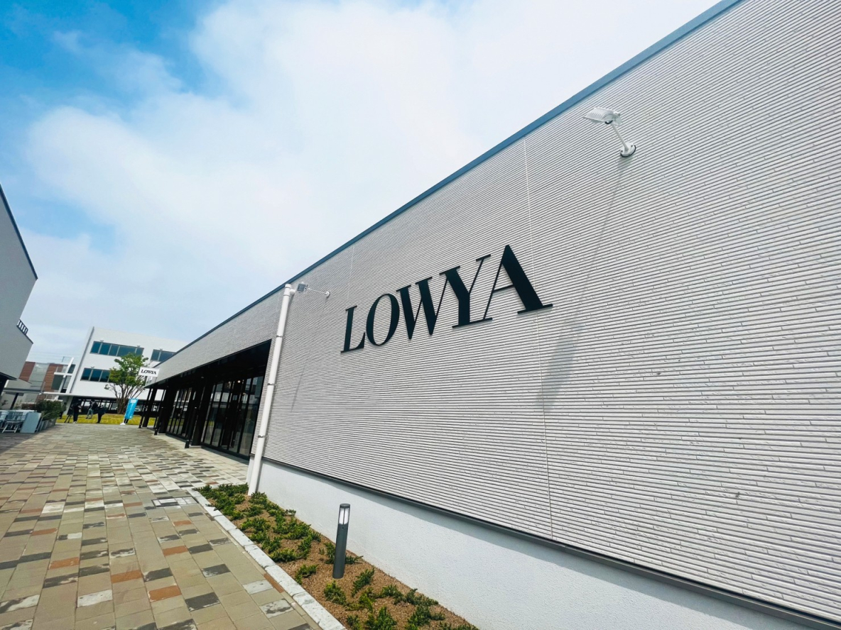 話題！ブランド初の実店舗「LOWYA（ロウヤ） 九大伊都店」