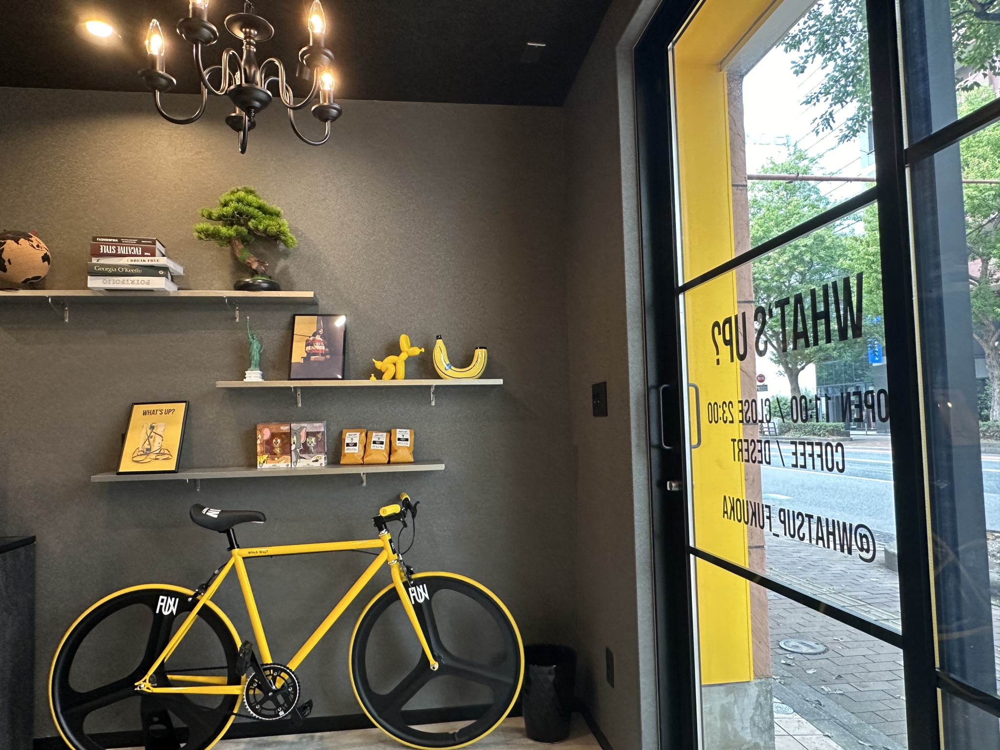 Packed with cute sweets! Korean-style cafe "What's Up" in Tenjin
