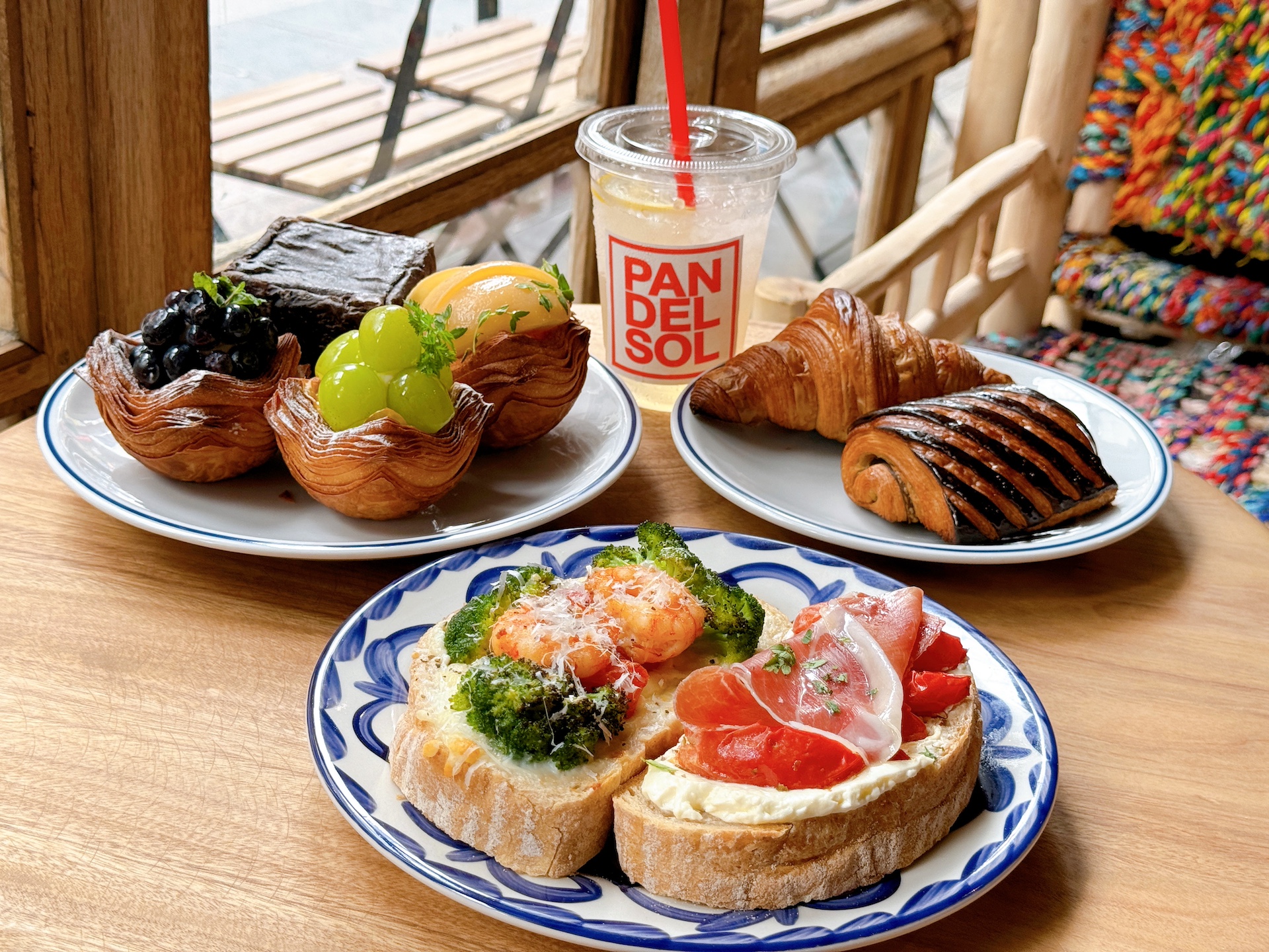 【福岡・中洲エリア】土日はカフェ！人気パン店「パンデルソル」