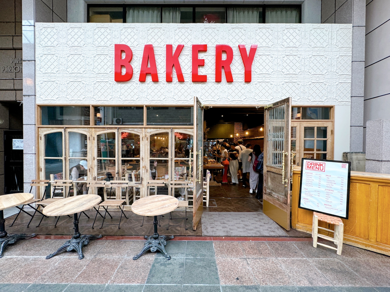 【福岡・中洲エリア】土日はカフェ！人気パン店「パンデルソル」